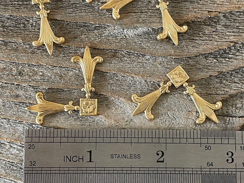 6 Small Brass Floral Corner Brackets ZC229 - Etsy