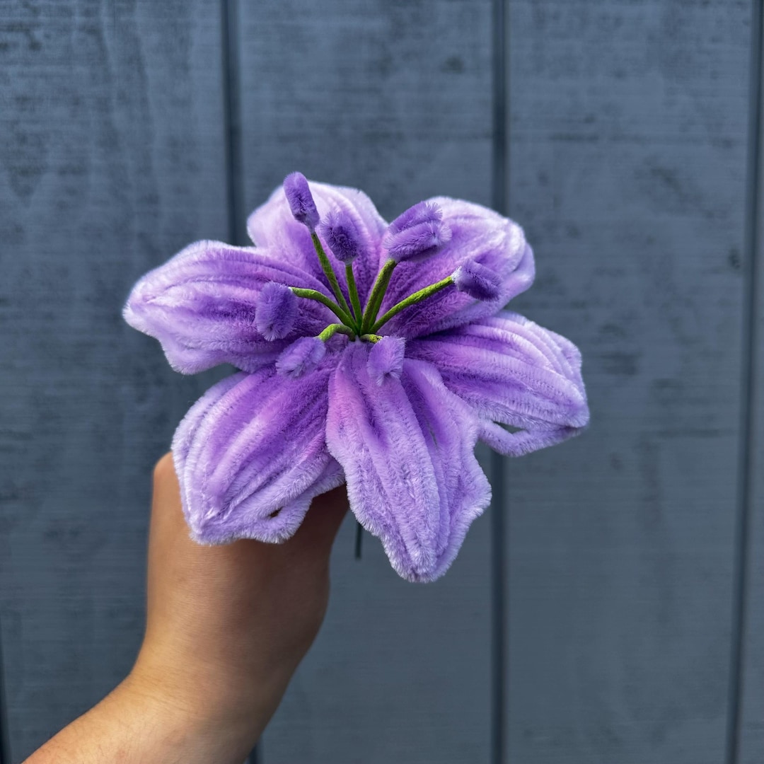 Stargazer Lily Pipe Cleaner Flowers, Handmade Faux Floral Decor, Unique ...