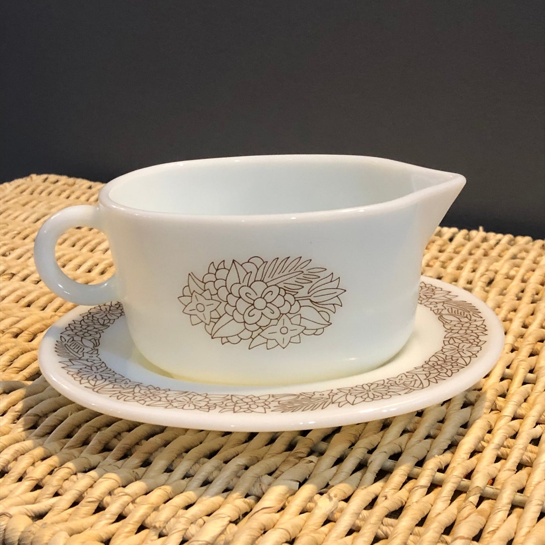 Vintage 70's Pyrex Woodland Brown Gravy Bowl and Underplate - Serving ...