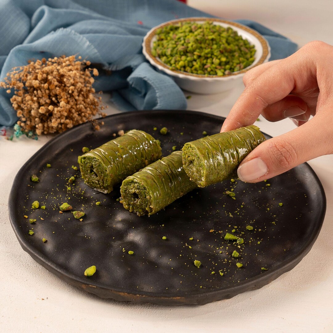 Pistachio Wrap Baklava – Premium Turkish Dessert | Ultra-rich Pistachio ...