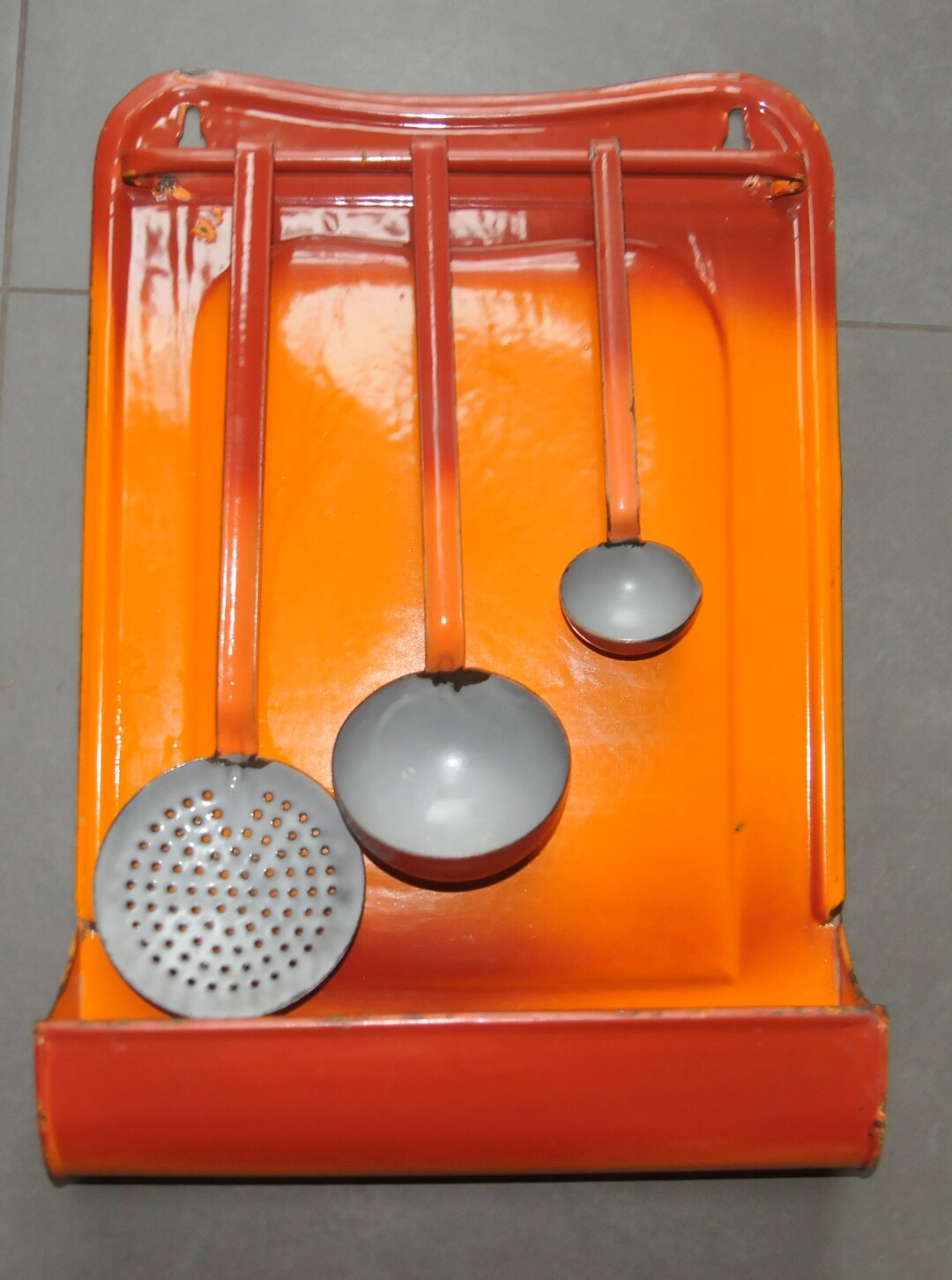 Vintage French Kitchen Enamelware Utensils Rack, Complete With 3 Ladles ...