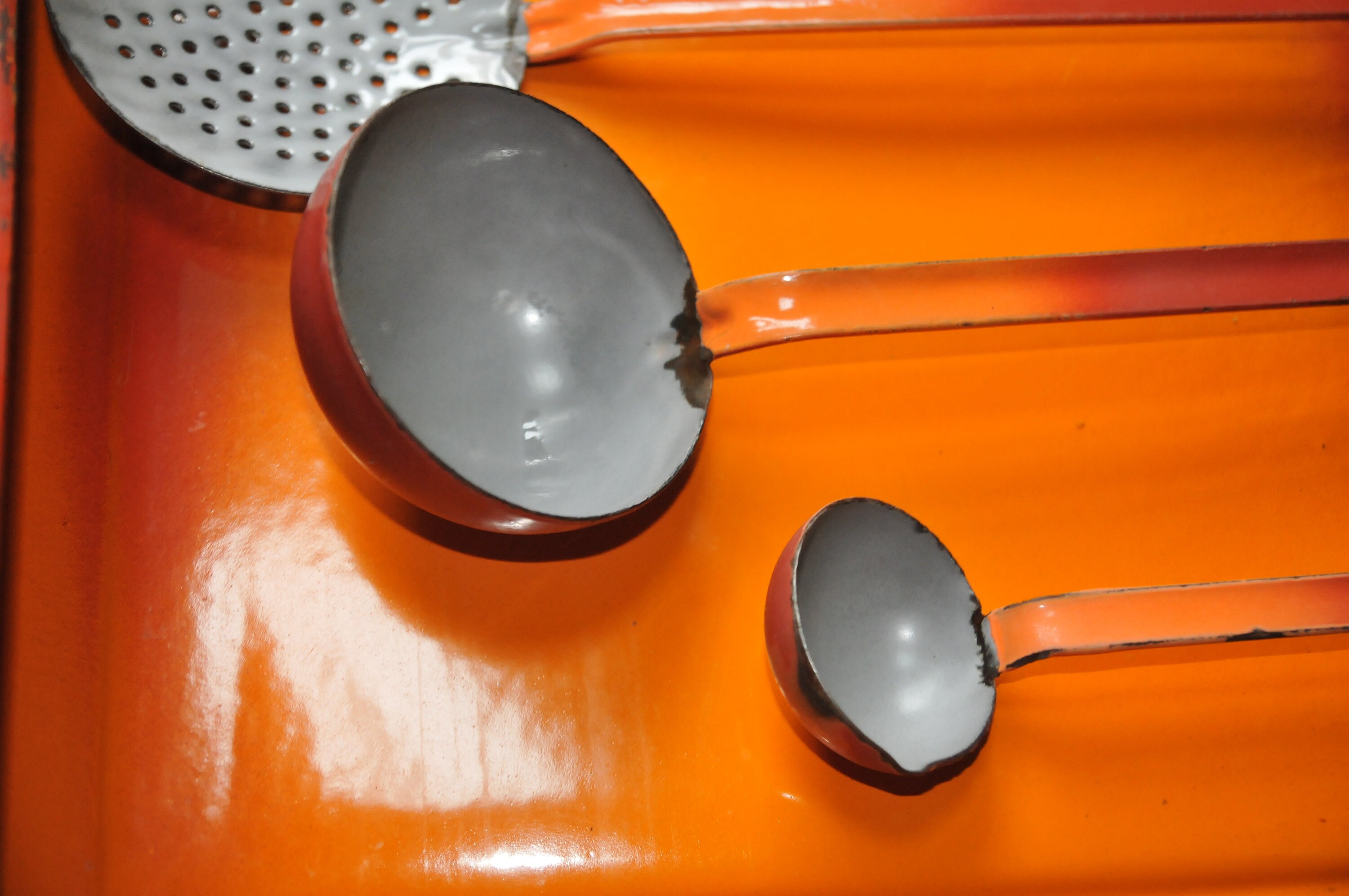 Vintage French Kitchen Enamelware Utensils Rack, Complete With 3 Ladles ...