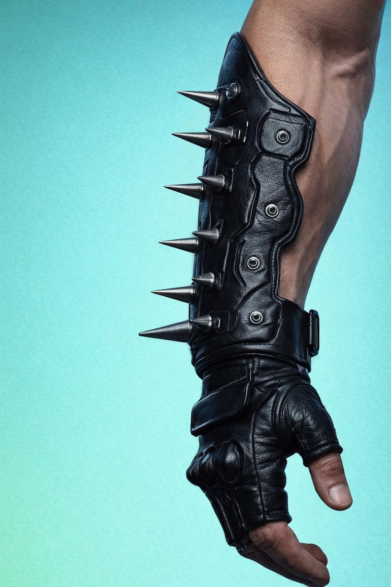 Men's Light up Cyberpunk Harness, Spiked Shoulder Armor,techwear Chest ...