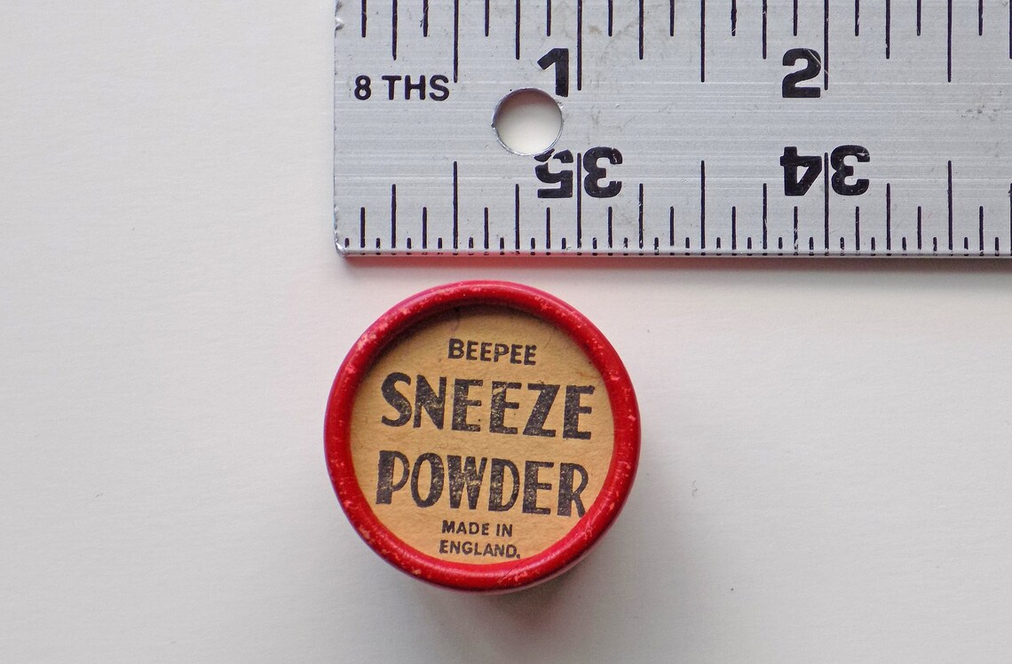 1930s-1950s BEEPEE Sneeze Powder Box / Made in England / Gag | Etsy