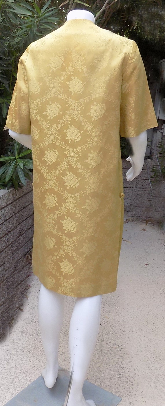 1960s Asian silk brocade coat / robe / bathrobe / for… - Gem