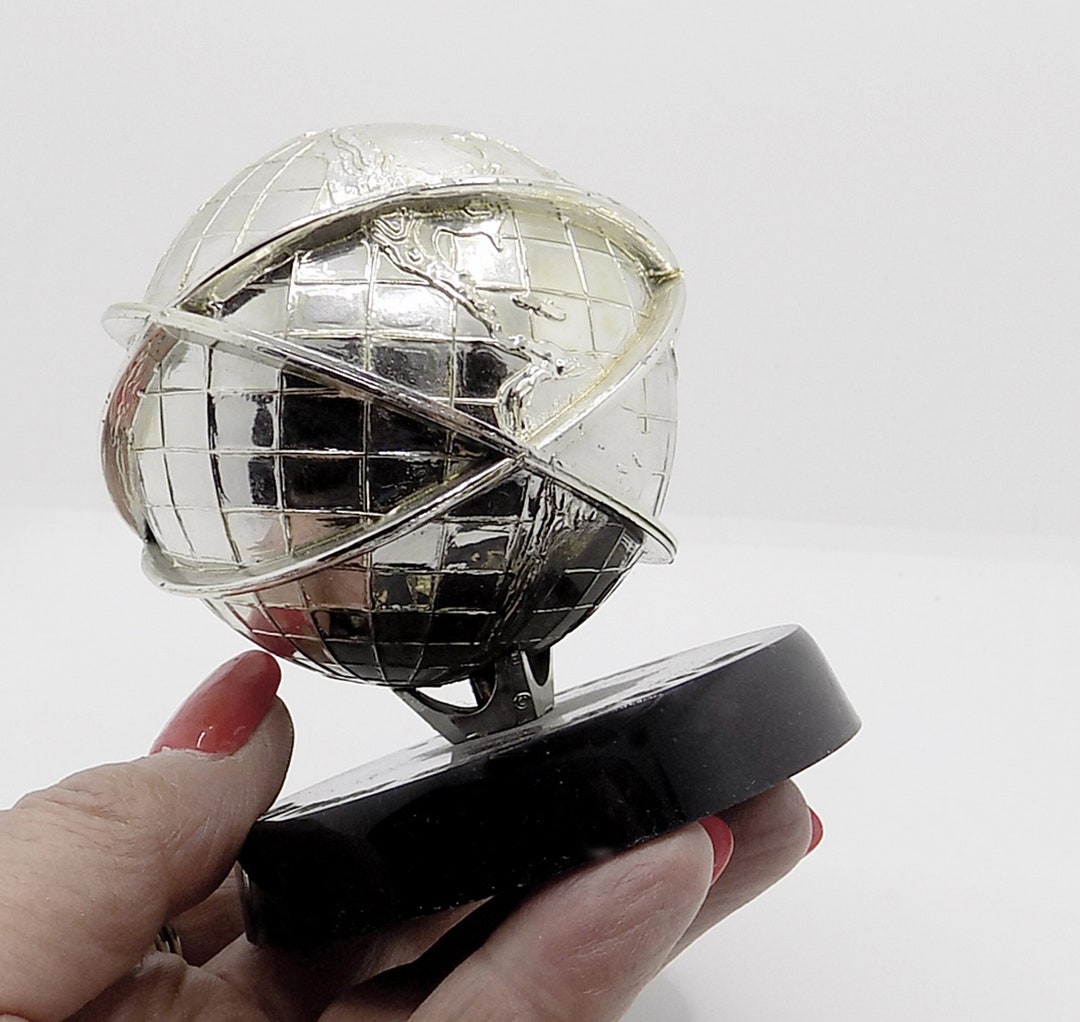 1961 Plastic Unisphere for the 1964 World's Fair, by Topping, Elyria ...