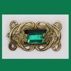 1900s Art Nouveau Brooch With Green Glass Gem, Stamped Metal, Brass, C ...