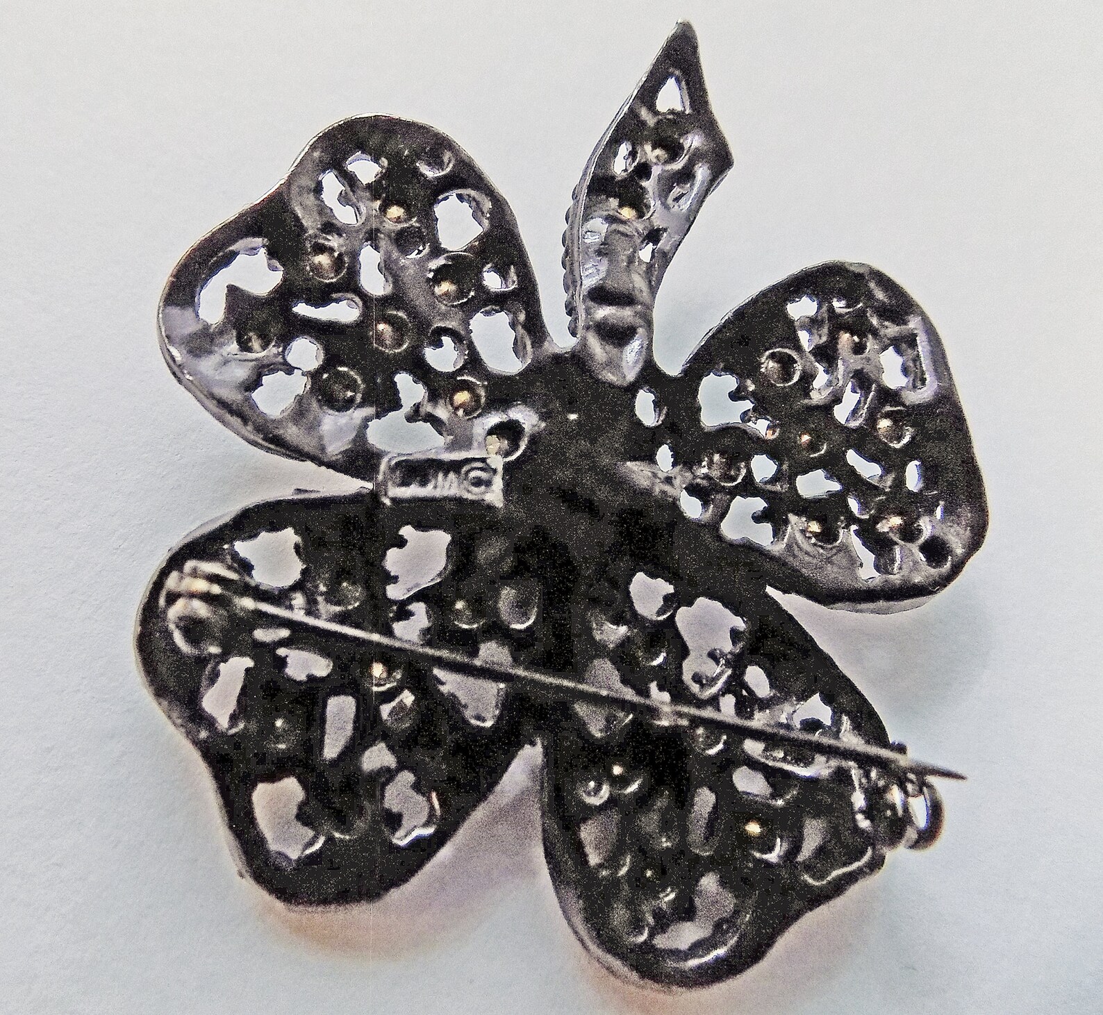 Vintage Four Leaf Clover Brooch in Black, Signed / LJM - Etsy