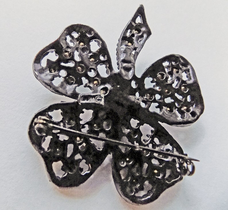 Vintage Four Leaf Clover Brooch in Black Signed / LJM - Etsy