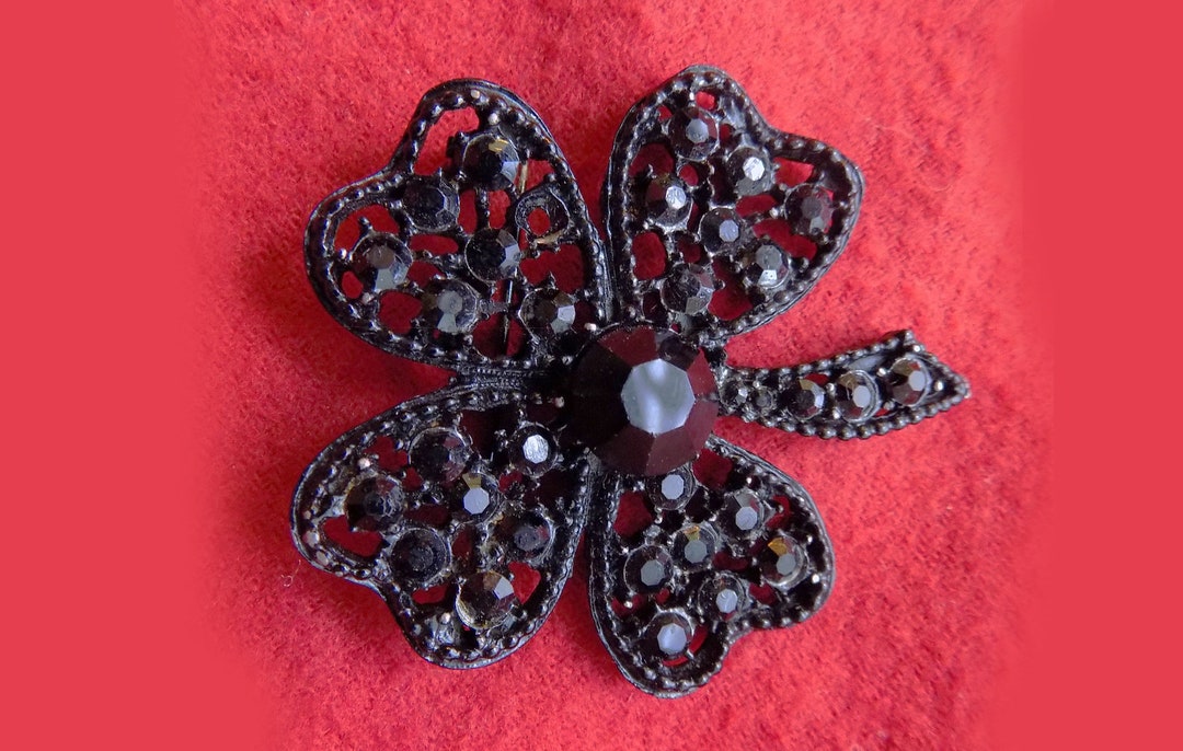 Vintage Four Leaf Clover Brooch in Black, Signed / LJM - Etsy