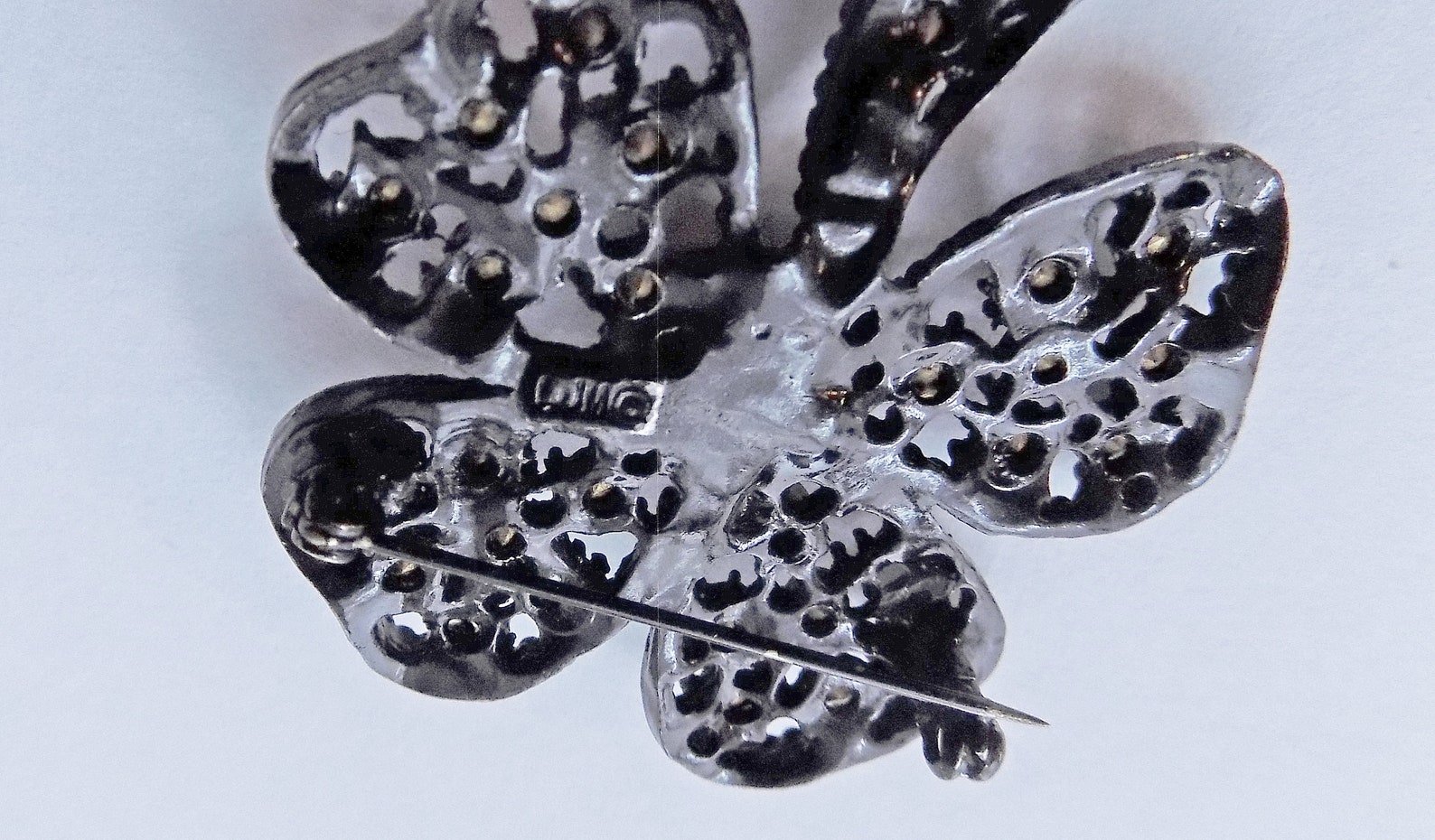 Vintage Four Leaf Clover Brooch in Black Signed / LJM - Etsy