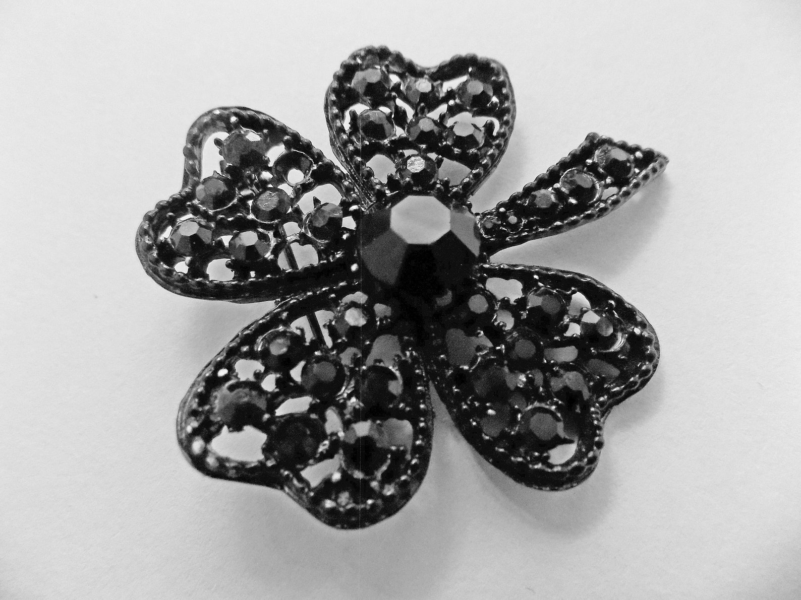 Vintage Four Leaf Clover Brooch in Black Signed / LJM - Etsy