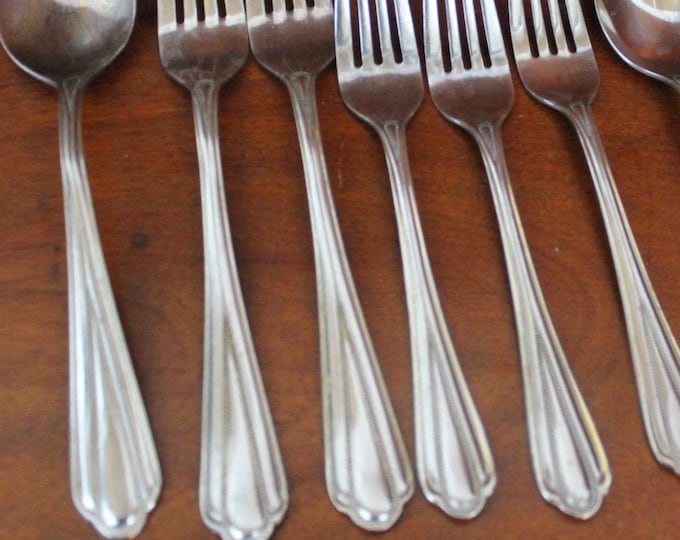 HAMPTON Stainless Silverware Beaded Vintage Fan Pattern Classic Style ...