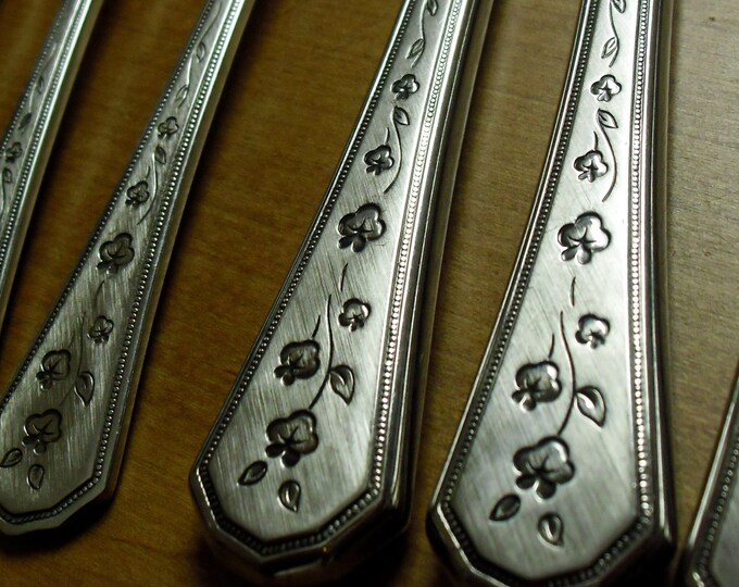 Vintage Oneida Stainless Flatware in Vermeer Pattern (6 Pieces) - Etsy