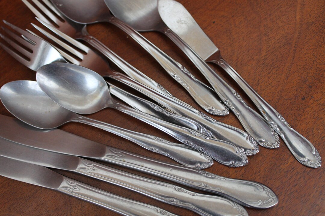 PLANTATION Vintage Stainless Silverware Flatware Utensils Classic Style ...