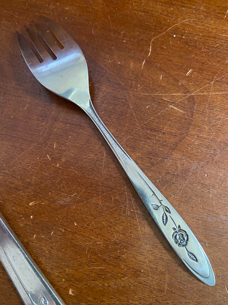 Oneida Vintage Flatware | My Rose Pattern Stainless Silverware Roses ...