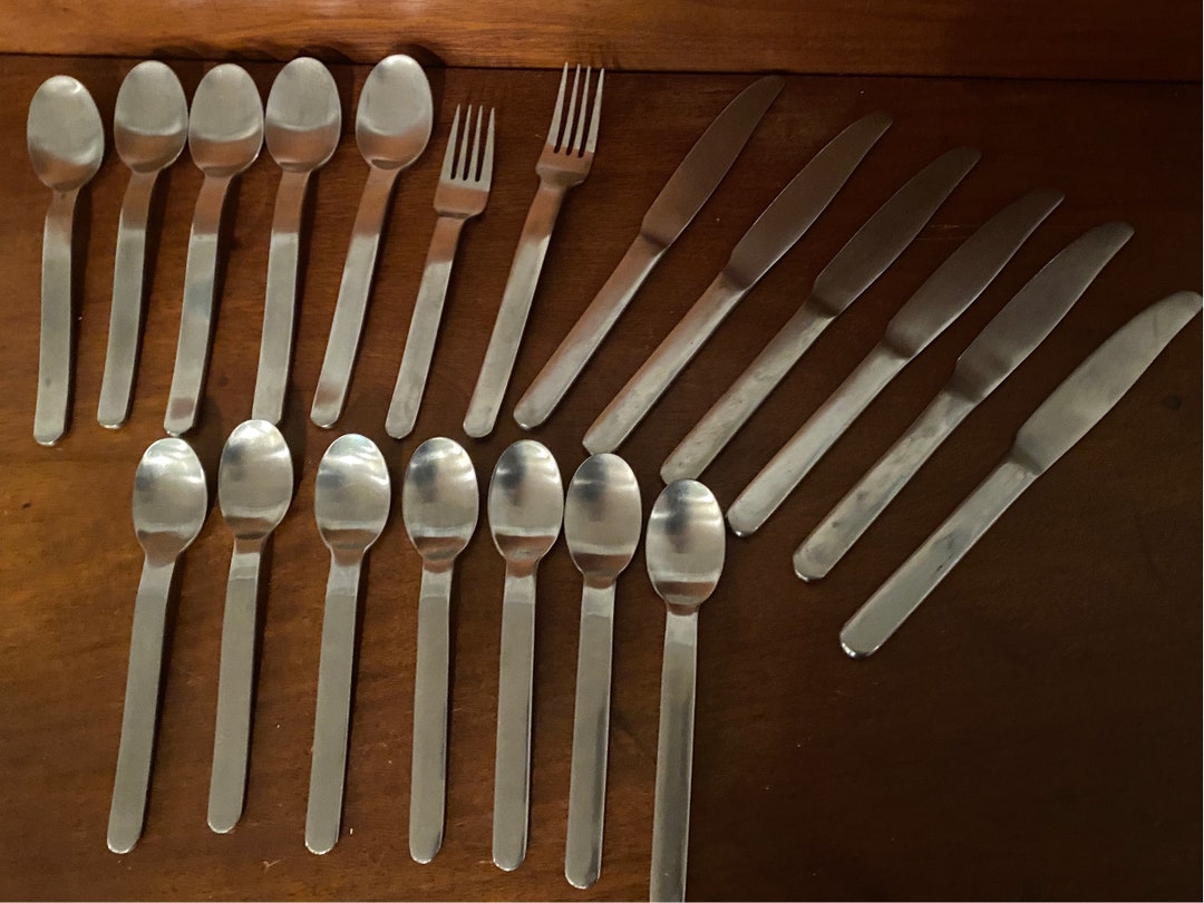 Vintage Flatware CAMBRIDGE WREN Stainless Steel Set Silverware Old ...