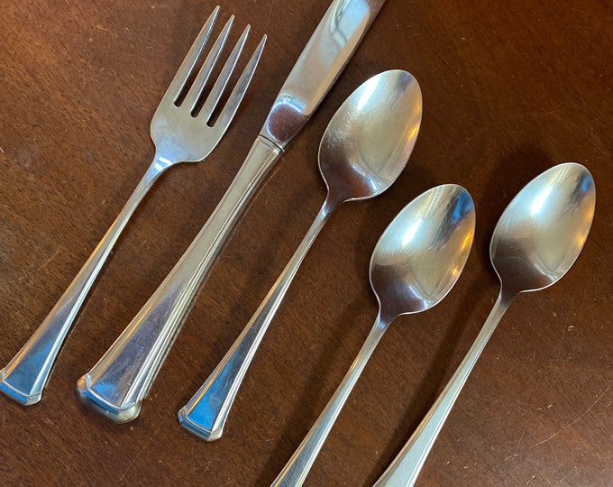 Oneida SSS Vintage MAESTRO St. Leger Forks Knives Vintage Silverware Stainless Flatware ...