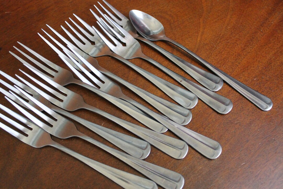 JAMESTOWN by OXFORD HALL Classic Colonial American Pattern Flatware ...