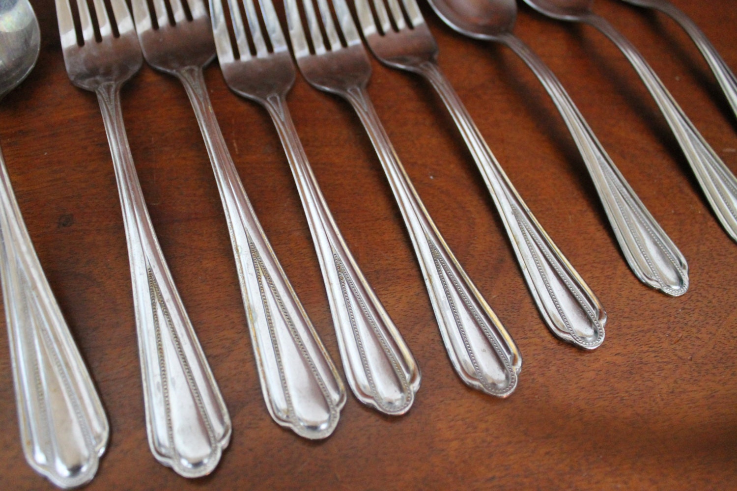 HAMPTON Stainless Silverware Beaded Vintage Fan Pattern Classic Style ...