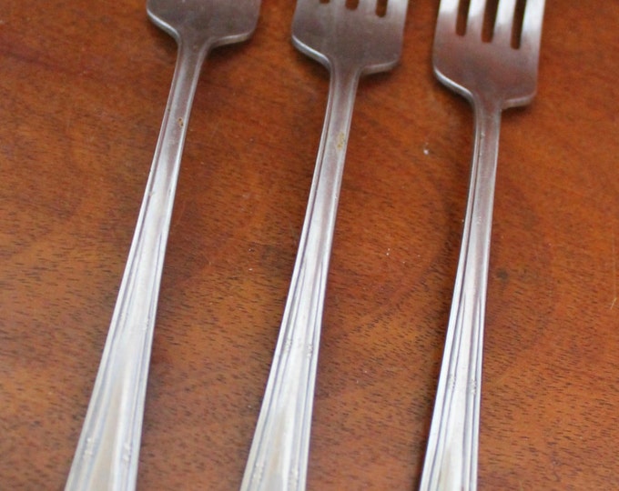 UTICA Vintage Flatware UTI4 Pattern Shabby Chic Classic Style ...