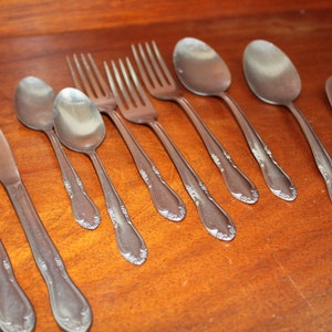 PLANTATION Vintage Stainless Silverware Flatware Utensils Classic Style ...