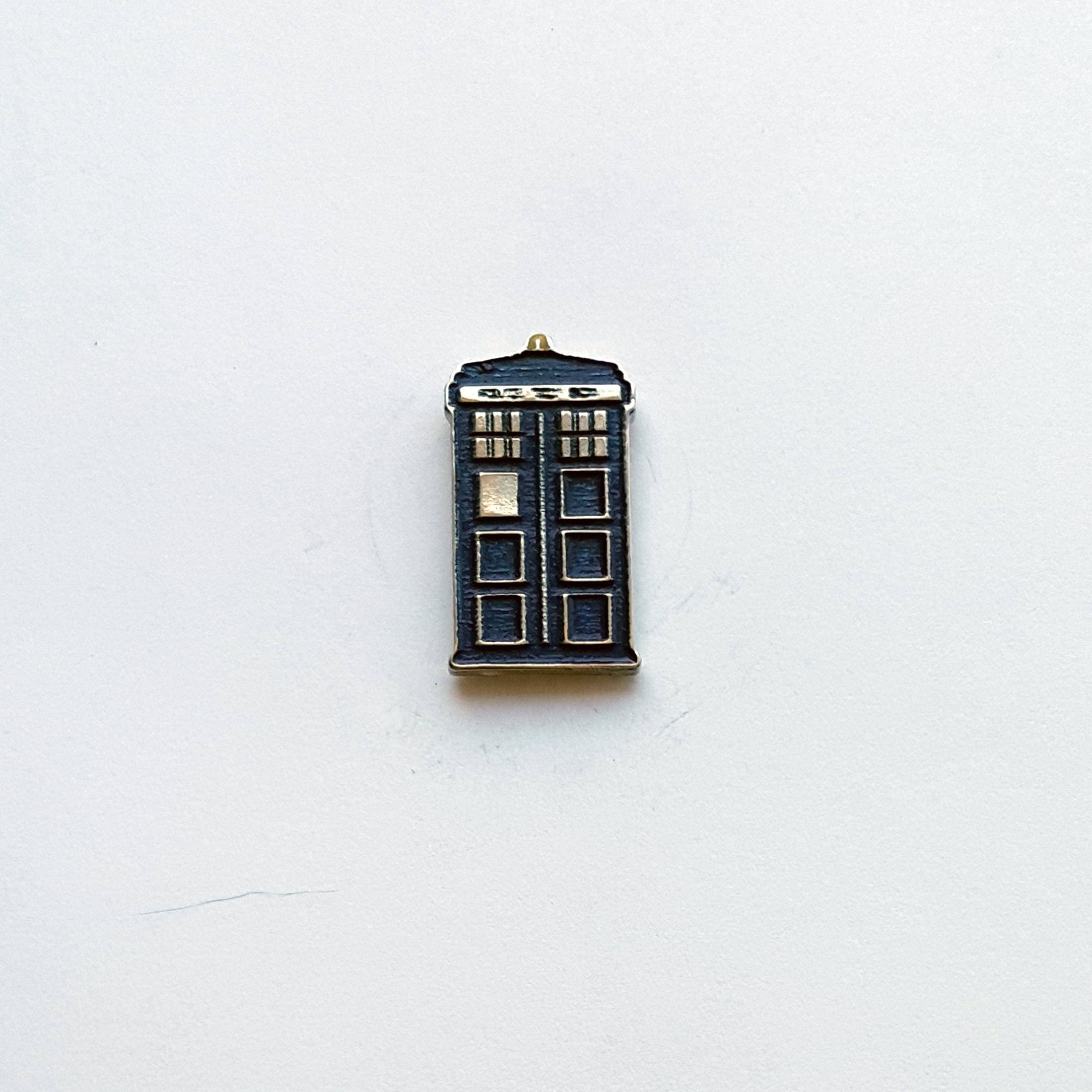 Hand Cast Tardis Police Box 1 Inch Lapel Pin or Magnet - Etsy