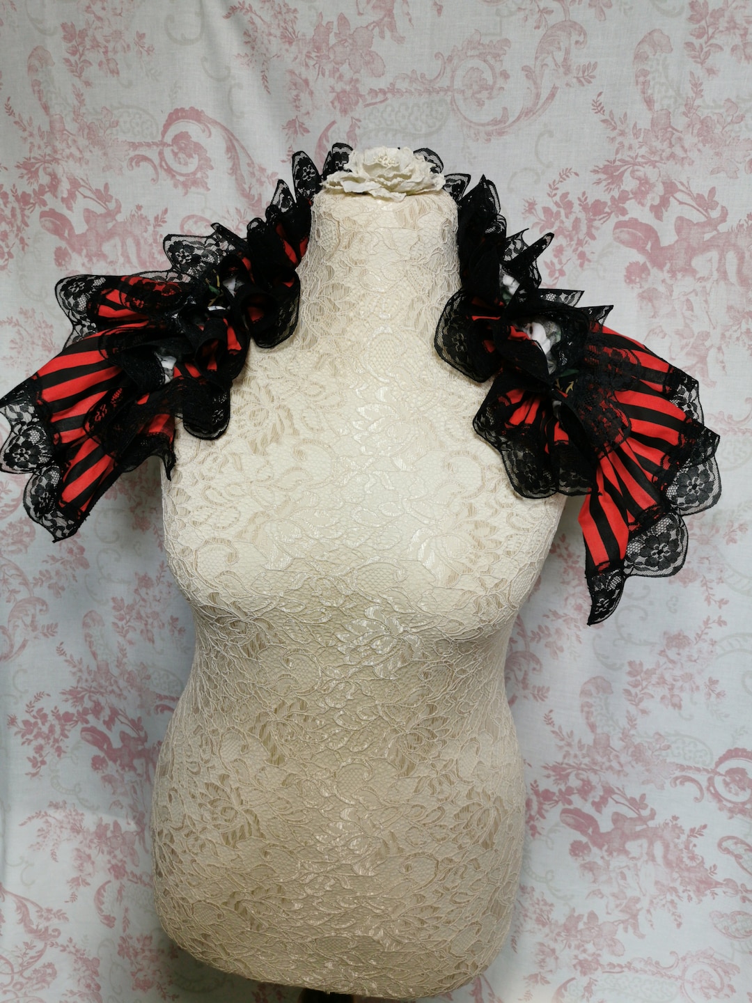 HALLOWEEN Shrug - Etsy