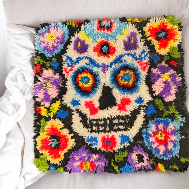 Latch Hook Pillow - Etsy