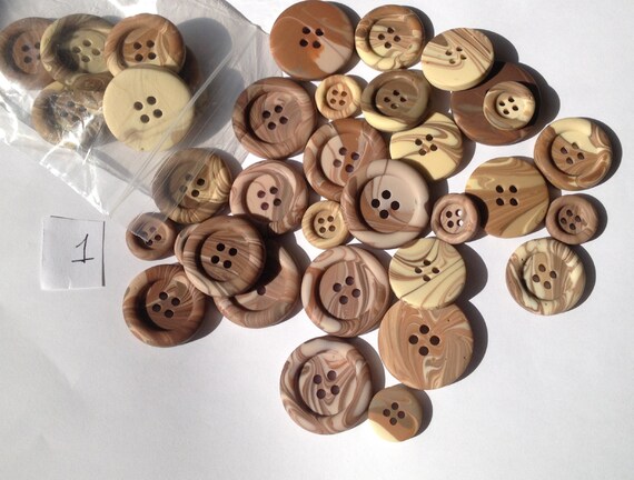 70 gr 25 oz fake wood plastic buttons 4 holes mixed sizes and | Etsy