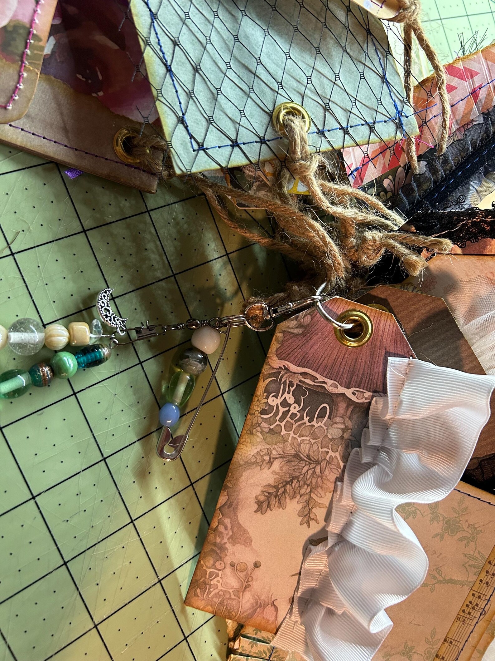 31 Day Tag Junk Journal on Binder Clip - Etsy