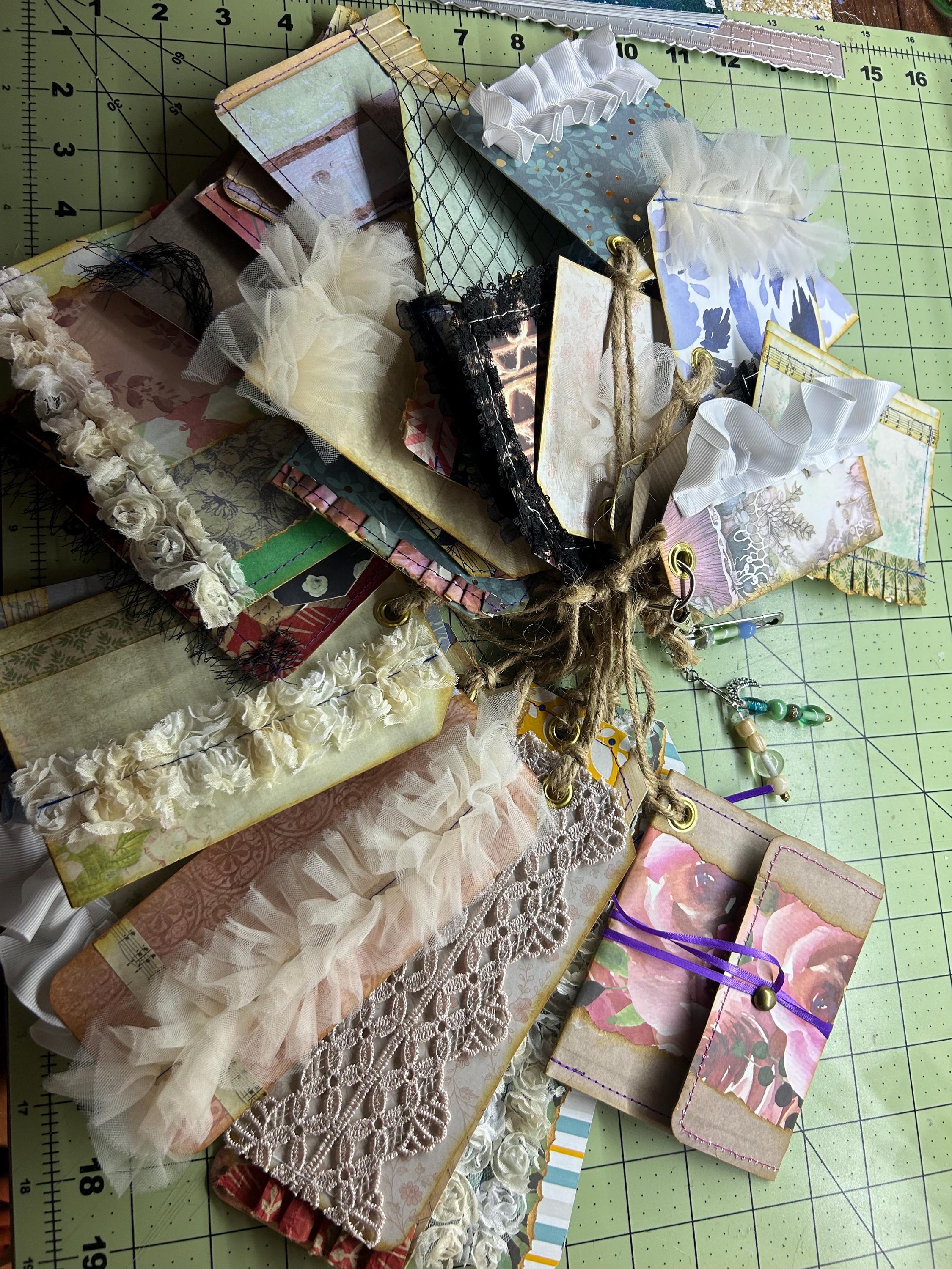 31 Day Tag Junk Journal on Binder Clip - Etsy