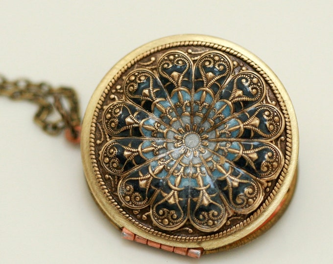 Personalized Locket, Poppy Locket,resin Locket,blue Locket,filigree ...