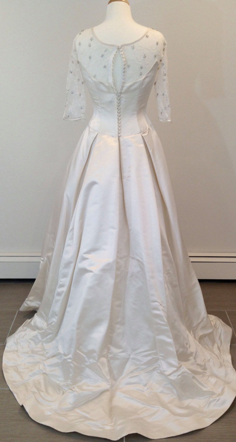 This is a Fabulous Nancy Issler Wedding Dress - Etsy