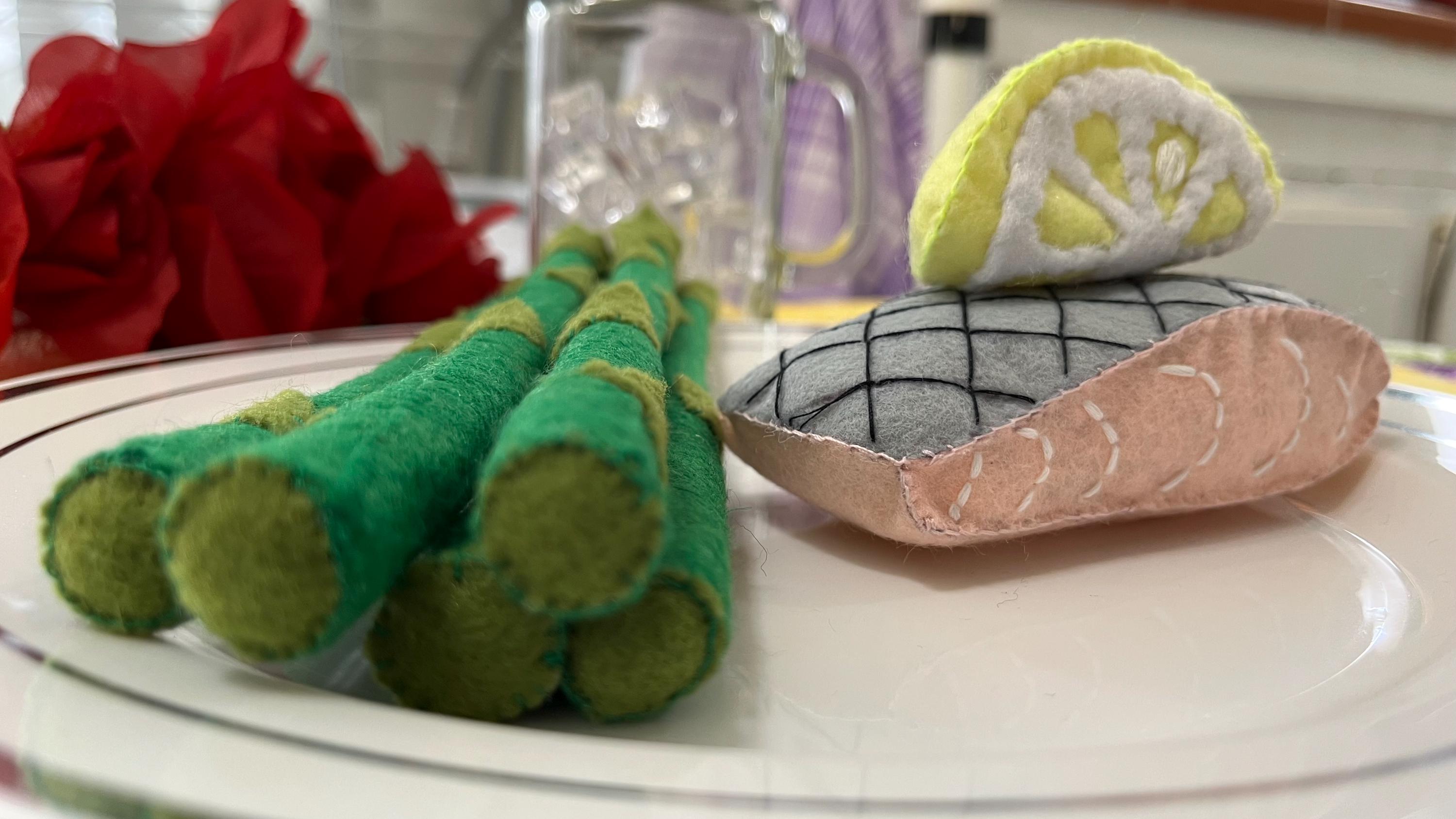 Felt Salmon & Asparagus Play Food Set – Montessori Toy, Pretend Play ...