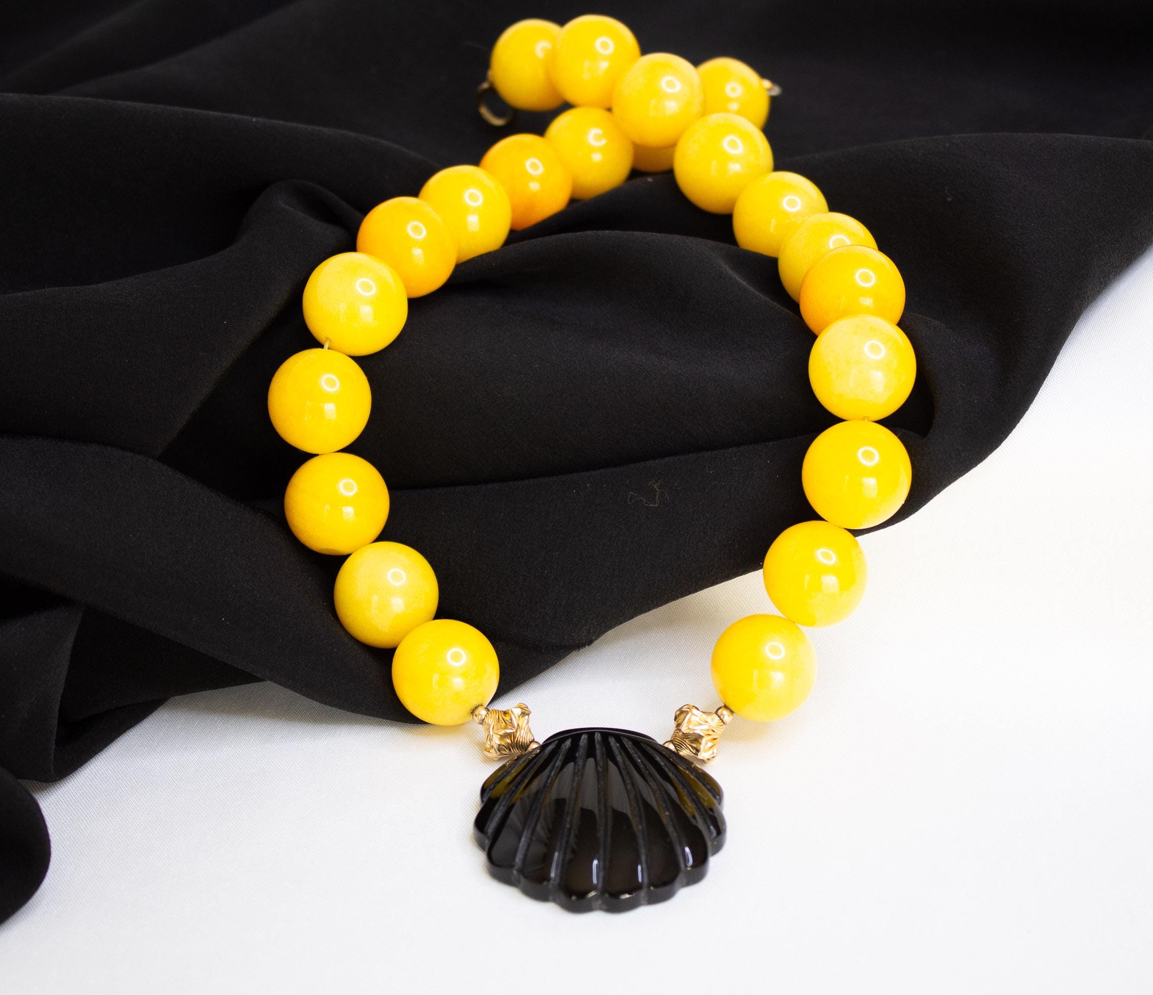 Vintage Yellow Jade Chunky Beaded Necklace With Onyx Shell Accent - Etsy