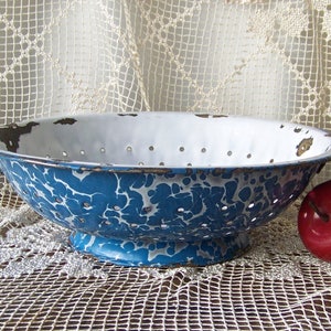Vintage Enamelware Colander Blue Swirl Strainer - Etsy