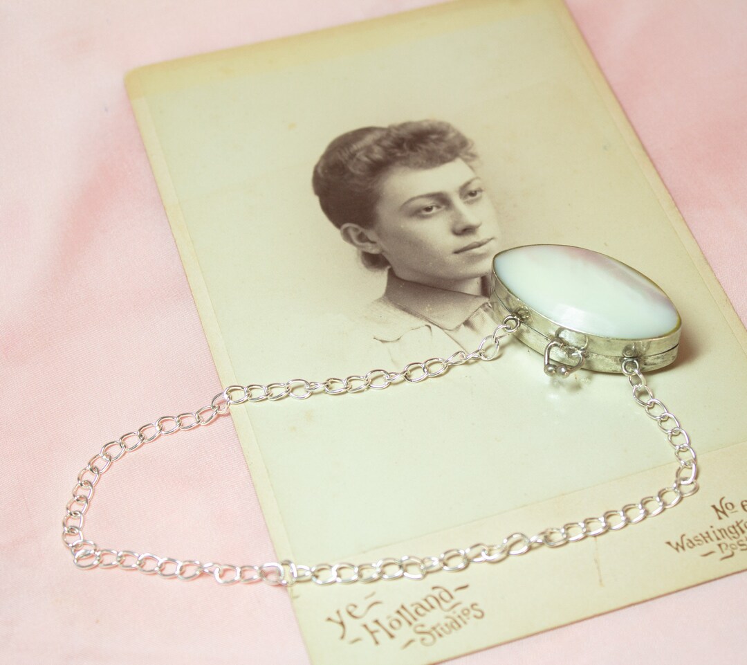 Vintage Mother of Pearl Pill Box on A Chain - Etsy