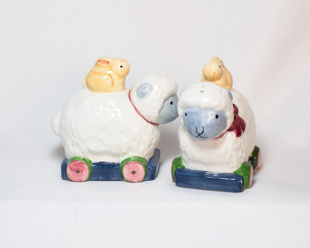Vintage Lamb and Bunny Pull Toy Salt and Pepper Shakers - Etsy