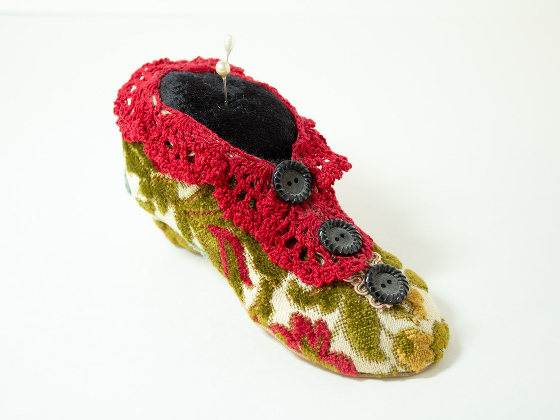 Vintage Velvet Slipper Pin Cushion - Etsy