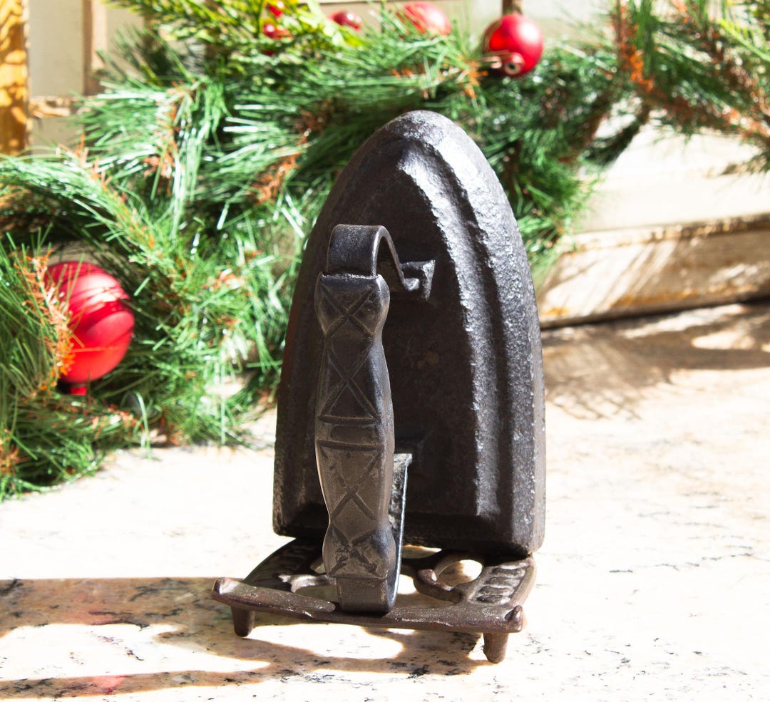 Vintage Clothes Iron and Stand Circa 1880s - Etsy