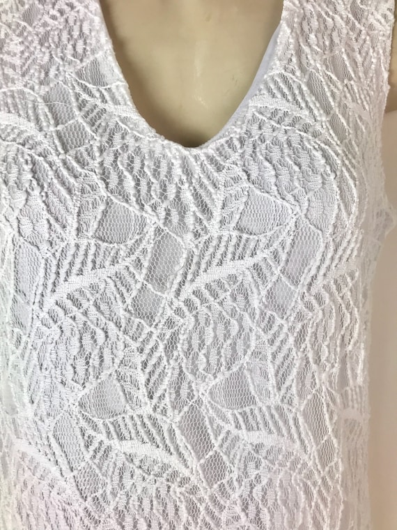 Vintage White Stretchy Lace Gem