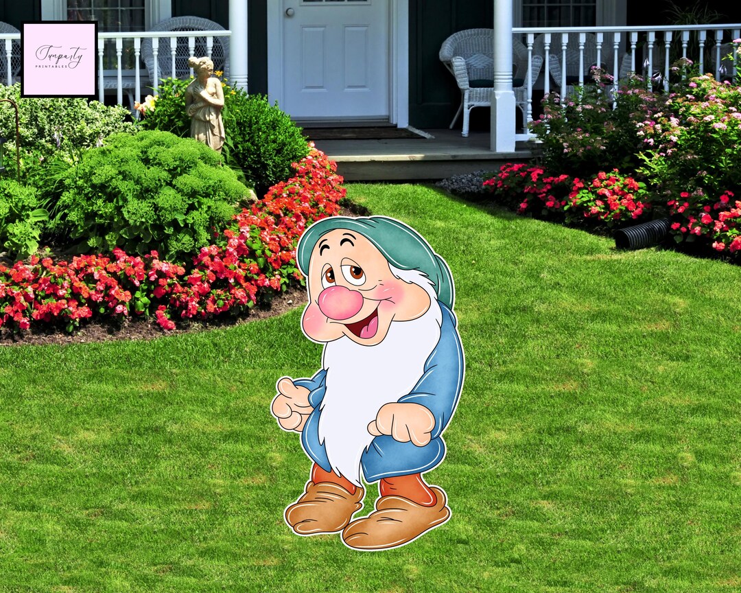 Cutout Sleepy Snow White Seven Dwarfs Cutouts Standees Lifesize Cutout ...