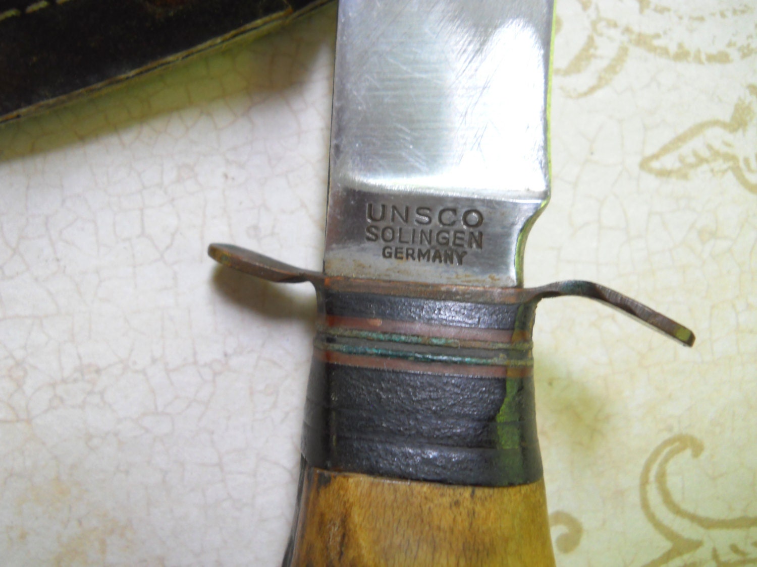 UNSCO Fixed Blade Stag Horn Handle Knife With COMPASS & Leather Sheath ...