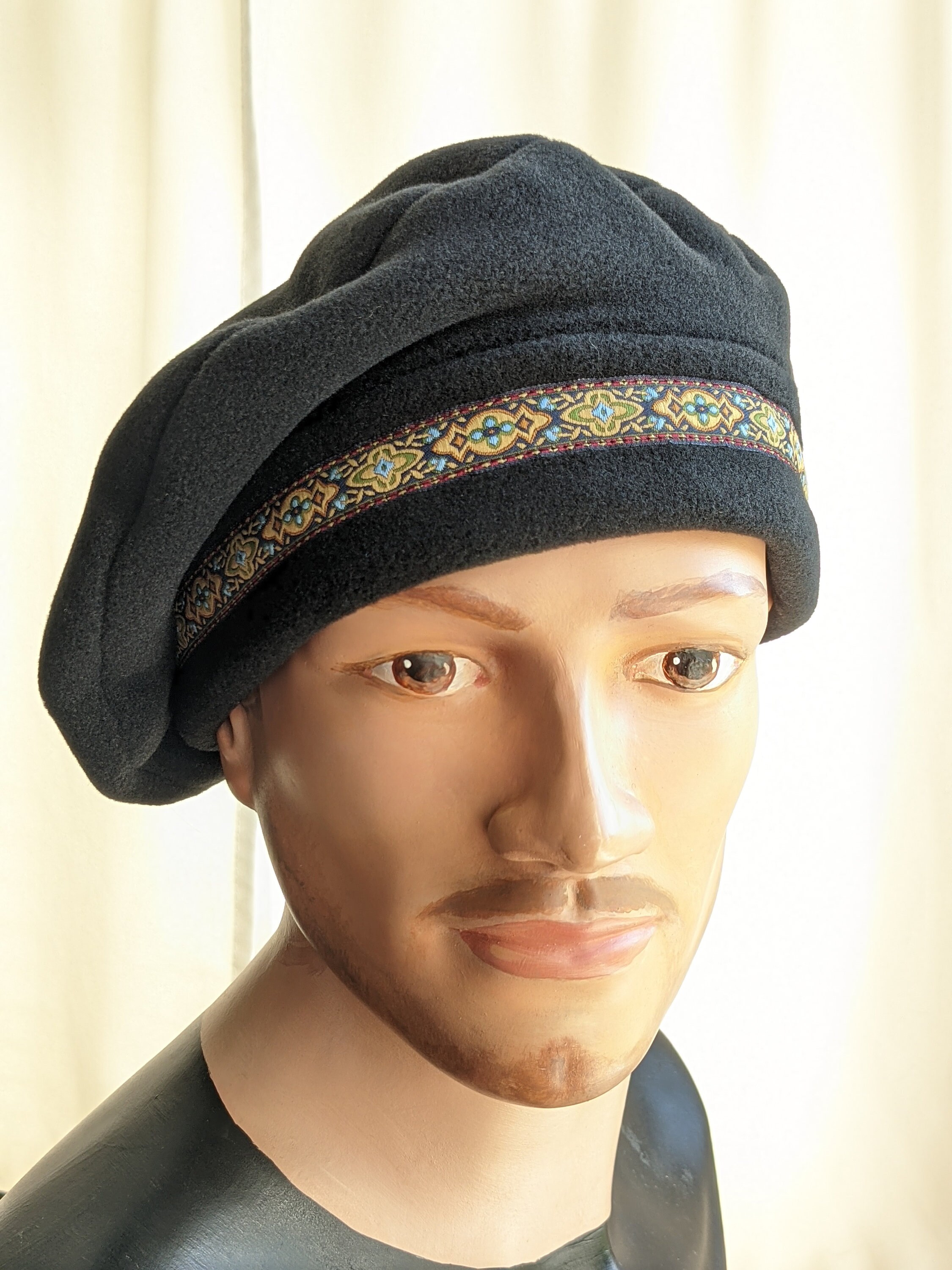Men's/woman's Black Fleece Beret With Renaissance Trim - Etsy