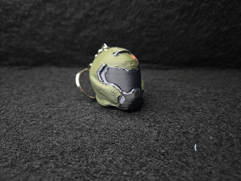 Doom- Inspired Doomslayer Praetor Helmet Glow in the Dark Keychain - Etsy
