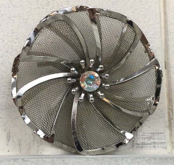 Vintage Metal Mesh Pinwheel Brooch - Gem