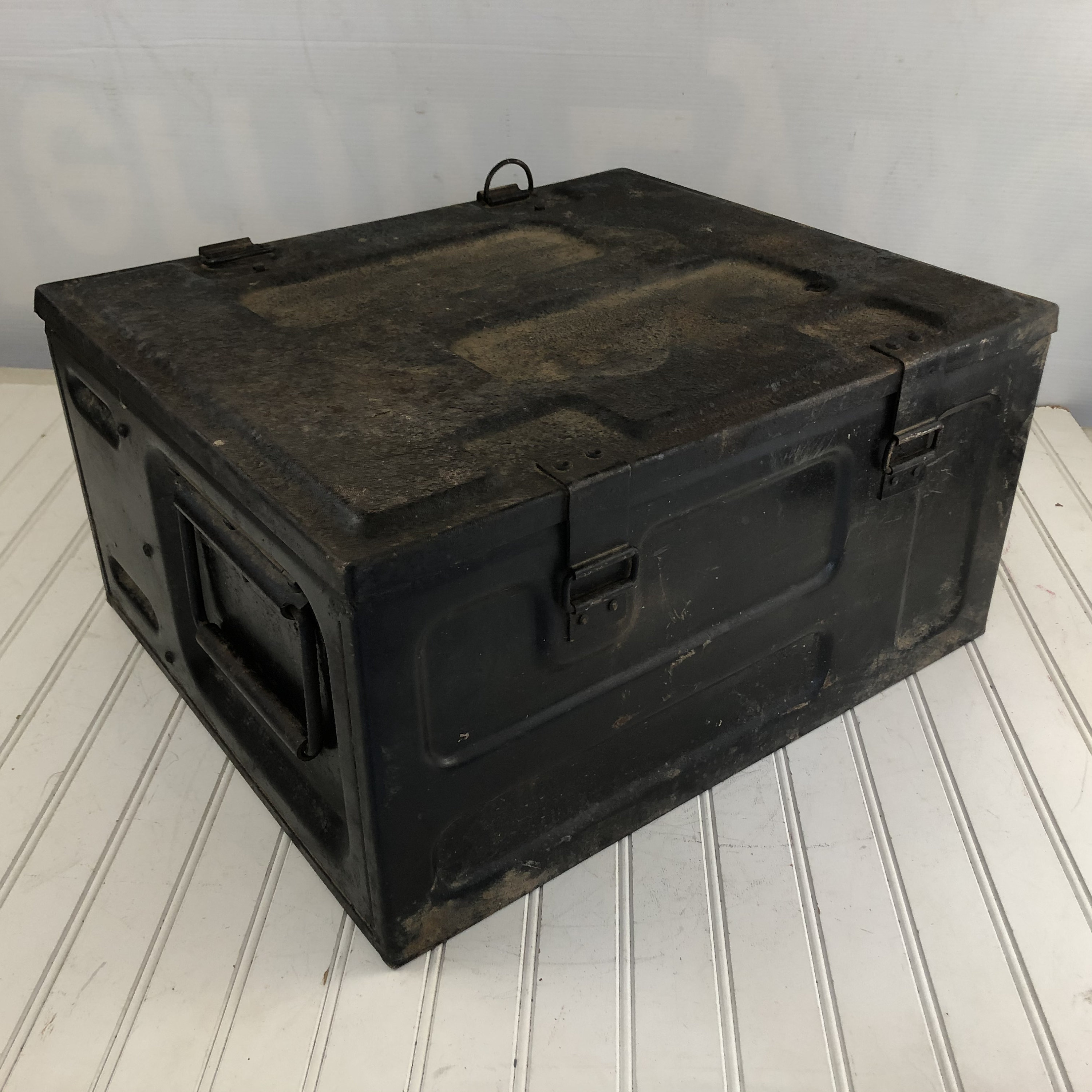 Militaria Vintage Military Issued World War 2 Carrying Case ...