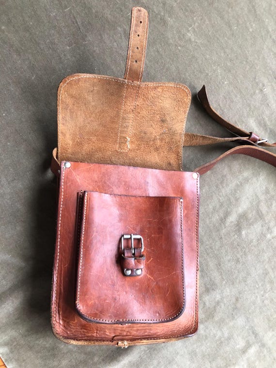 1960s 70s Thick Tan Brown Leather Postman Satchel Sho… - Gem