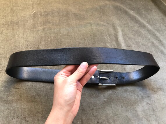 y2k 90s Levis Thick Black leather Work Belt Heavy Dut… - Gem